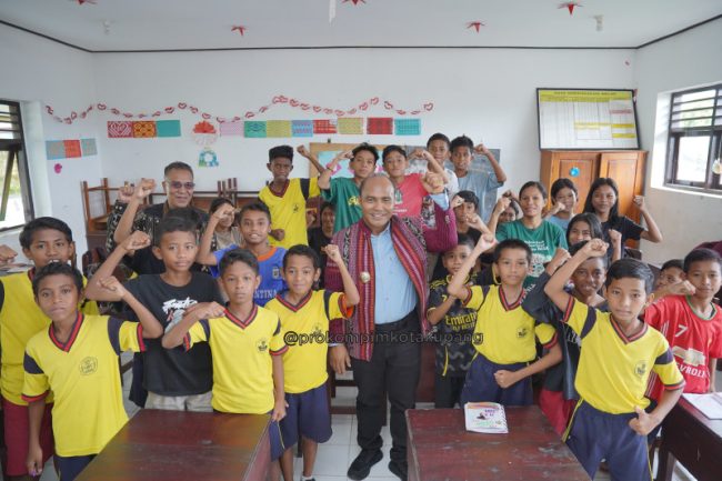 Linus Lusi: Pemkot Kupang Dorong Sekolah GMIT Tingkatkan Kualitas ...